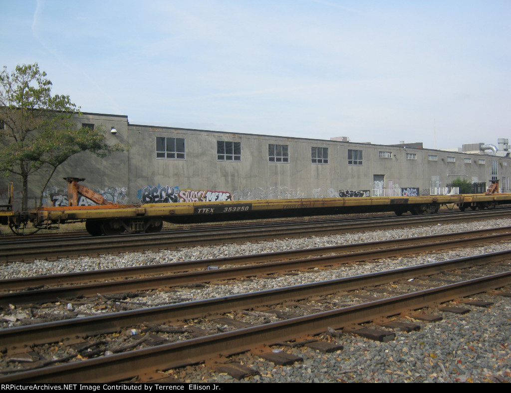 TTEX Flatcar 353250 B